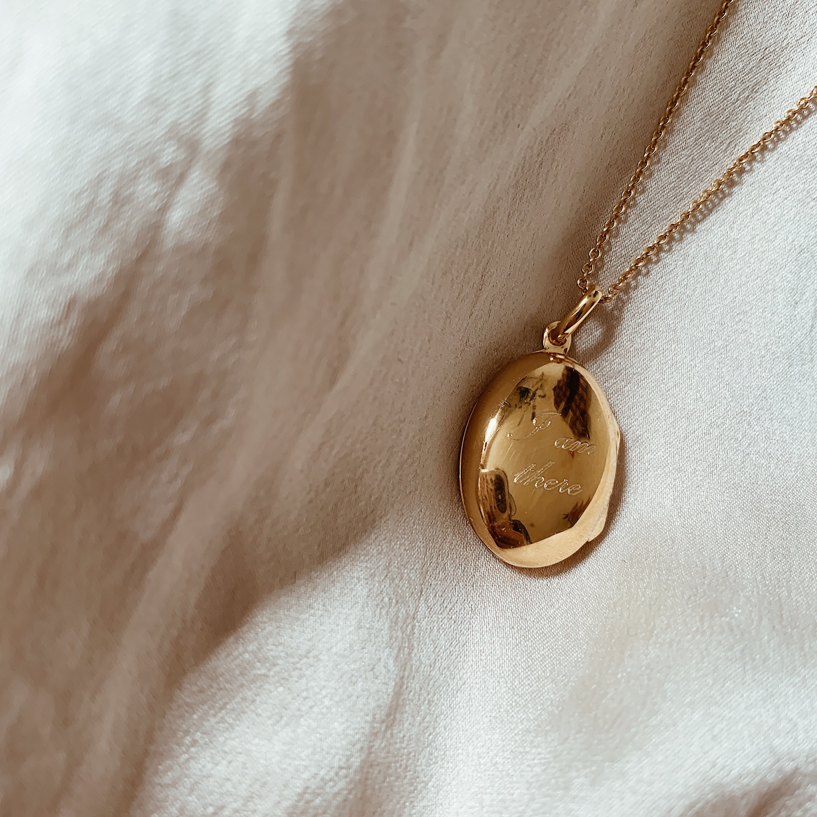 Locket ~ I Am There / Oval – Cult of Youth Jewellery